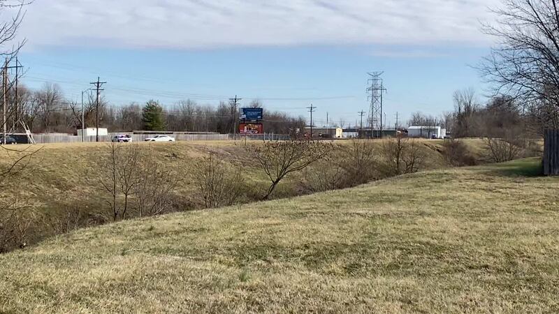 Man dead after rollover crash on Outer Loop near National Turnpike Man dead after rollover crash on Outer Loop near National Turnpike
